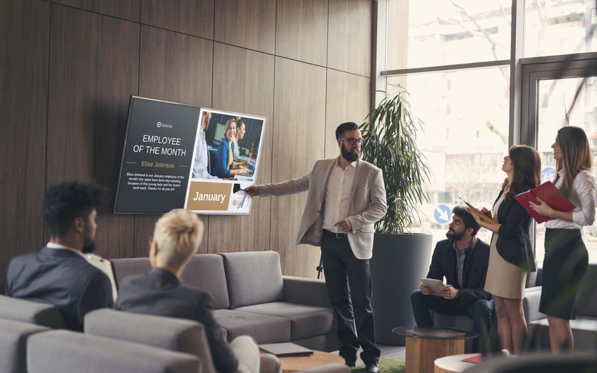 The Impact of Digital Signage on Employee Training